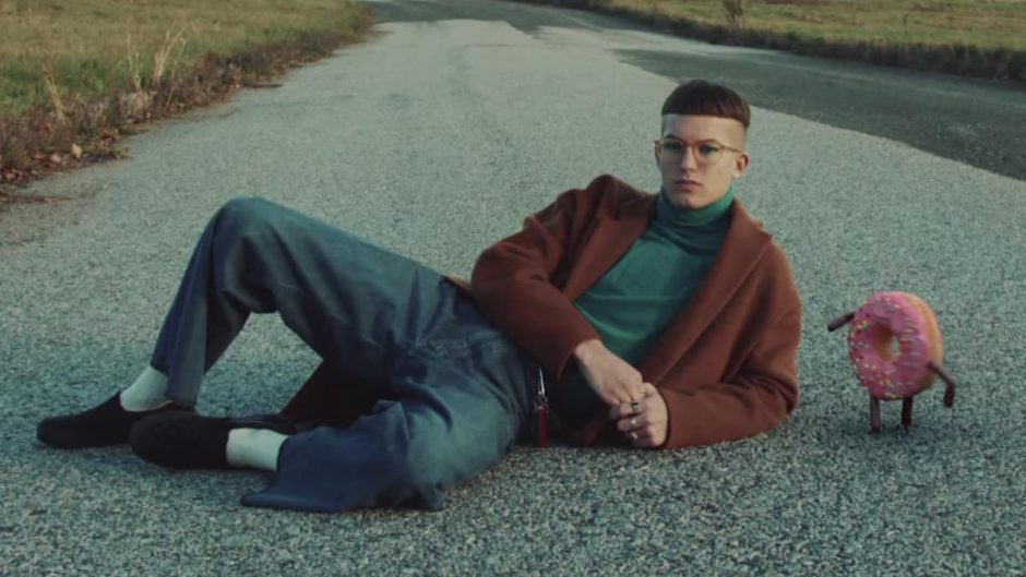 Gus Dapperton: Making Bowl Cuts Great Again – Project Revolver